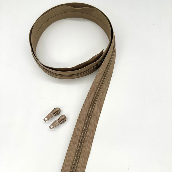 ZIP BUNDLE: Precut 1 METRE Zipper Tape + 2 Plain Pulls: Nylon, Size 5 ...
