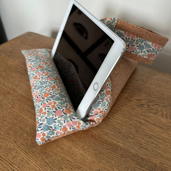 INSTRUCTIONS: Two Tone Tablet Stand: PRINTED VERSION – Natasha Makes