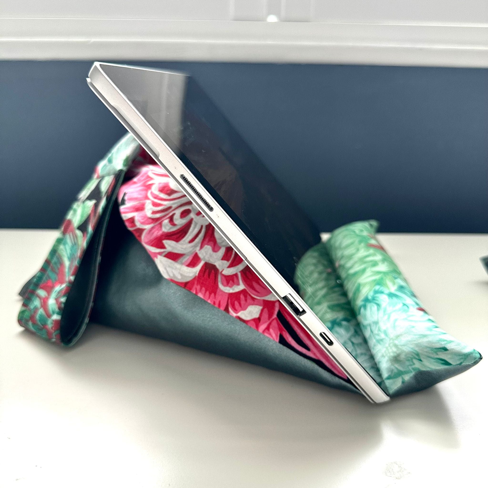 INSTRUCTIONS: Tablet Stand 2.0: DIGITAL DOWNLOAD – Natasha Makes